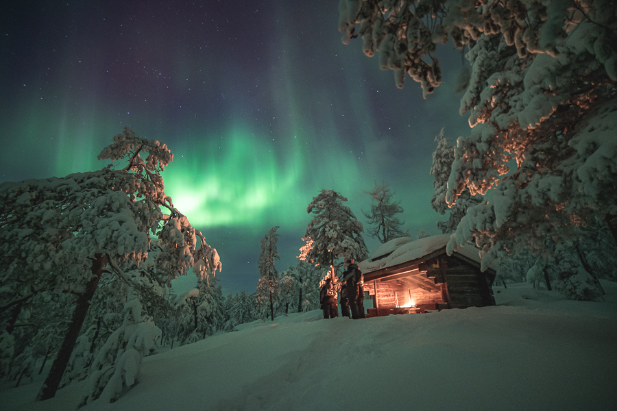 Guide for chasing the Northern Lights in Lapland, Finland. New Aurora season 2023-2024 has started!